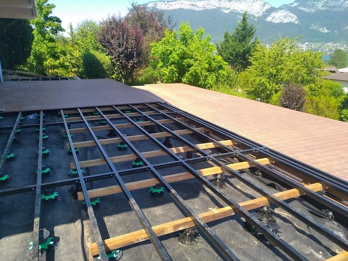 Comment poser une terrasse en bois sur un sol meuble