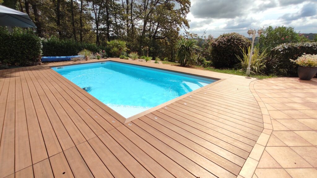 Quels sont les avantages d'une terrasse Teck en composite